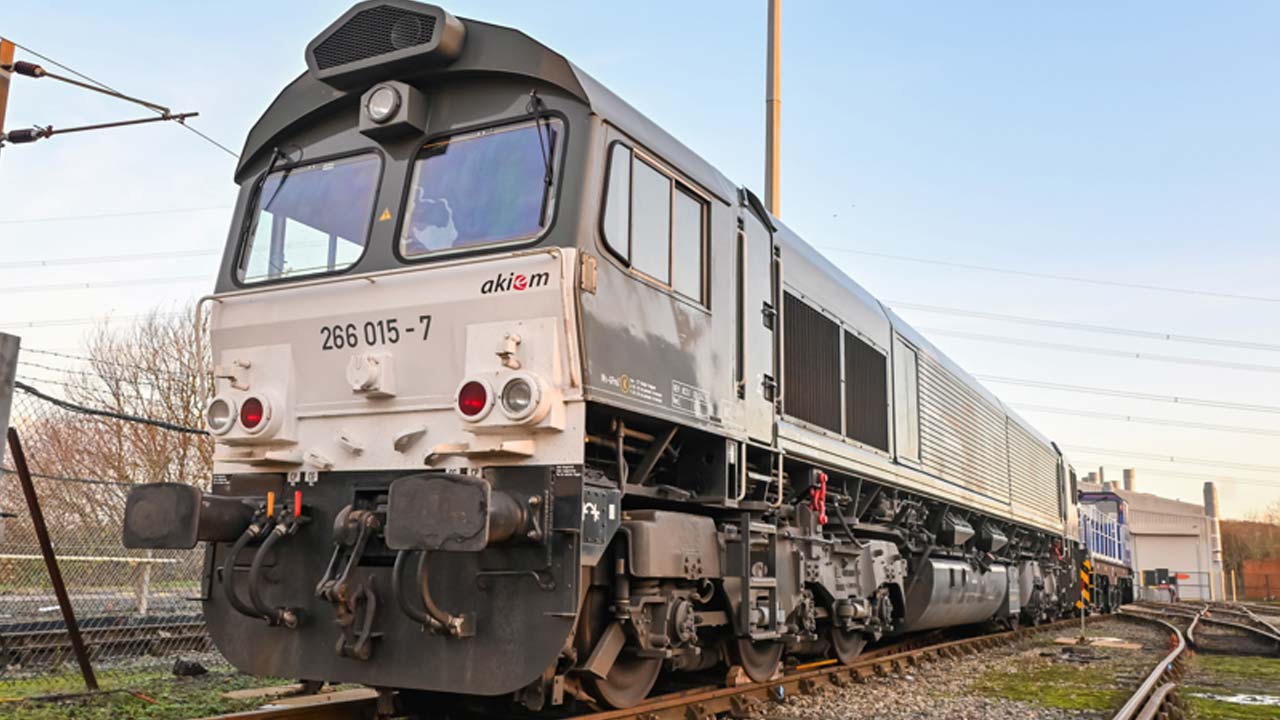 Class 66 Locomotive 266-015 Arrives in the UK for Final Conversion