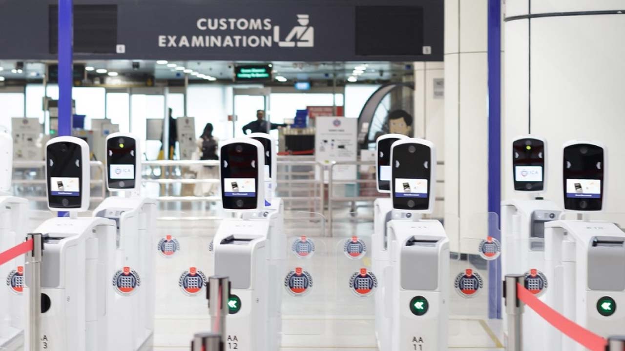Passport-Free Immigration at Singapore's Bus Checkpoints with QR Code ...
