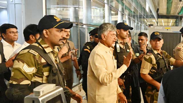 TDP Chief Chandrababu Naidu Returns from Foreign Tour