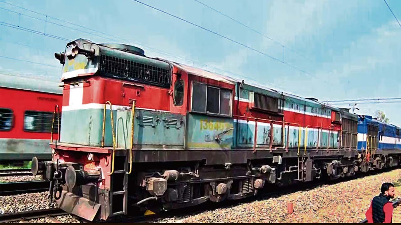 Railway Minister Ashwini Vaishnav Announces 12,500 Coaches For Chhath ...