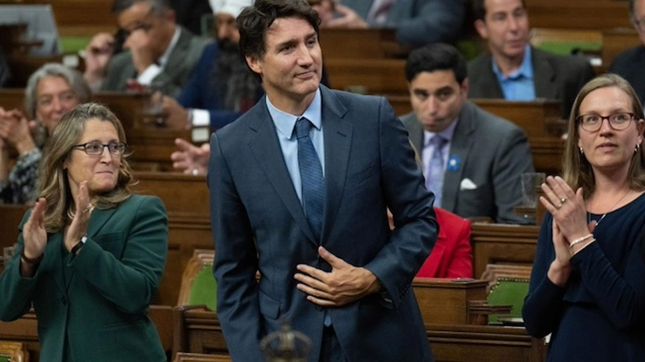 Justin Trudeau Survives No-Confidence Motion but Faces Ongoing ...