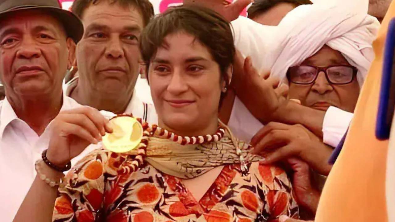 Vinesh Phogat Honored with Gold Medal on Birthday Despite Paris ...