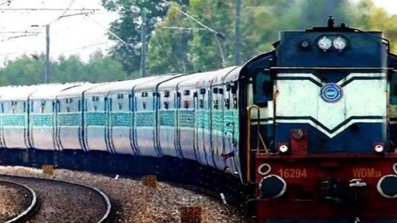 South Eastern Railway Cancels 12 Trains In Jharkhand Check Full List