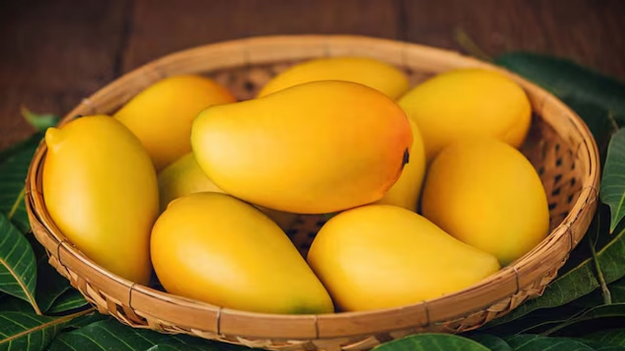 How to Identify Real Alphonso Mangoes